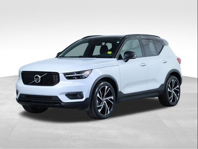 Used 2022 Volvo XC40 R-Design For Sale in Tulsa, OK | Capital One Auto ...