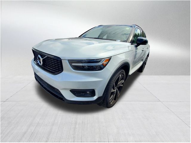 Used 2022 Volvo XC40 R-Design For Sale in Miami, FL | Capital One Auto ...