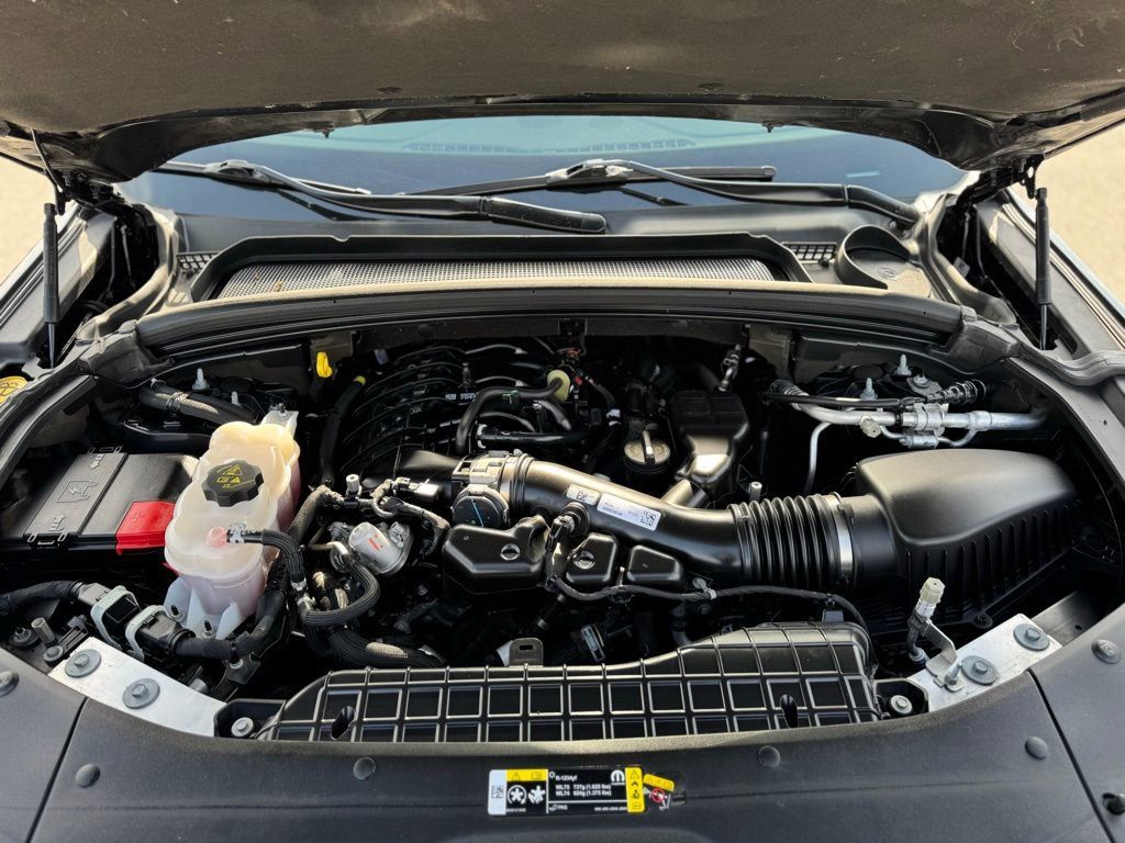 Used 2023 Jeep Grand Cherokee Laredo For Sale in Shawnee, KS | Capital ...