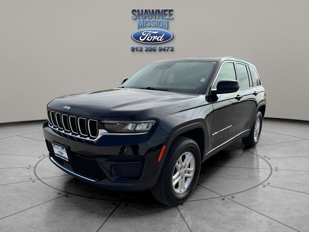 Used 2023 Jeep Grand Cherokee Laredo For Sale in Shawnee, KS | Capital ...