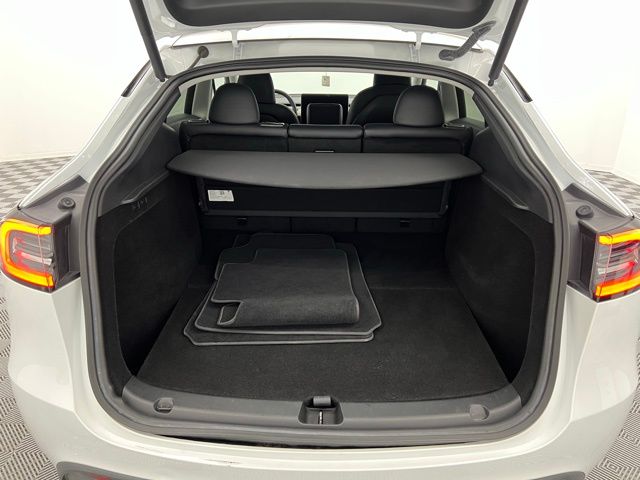 Used 2023 Tesla Model Y Long Range For Sale in Des Plaines, IL ...