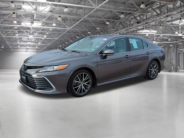 Used 2023 Toyota Camry XLE For Sale in Lincolnwood, IL | Capital One ...