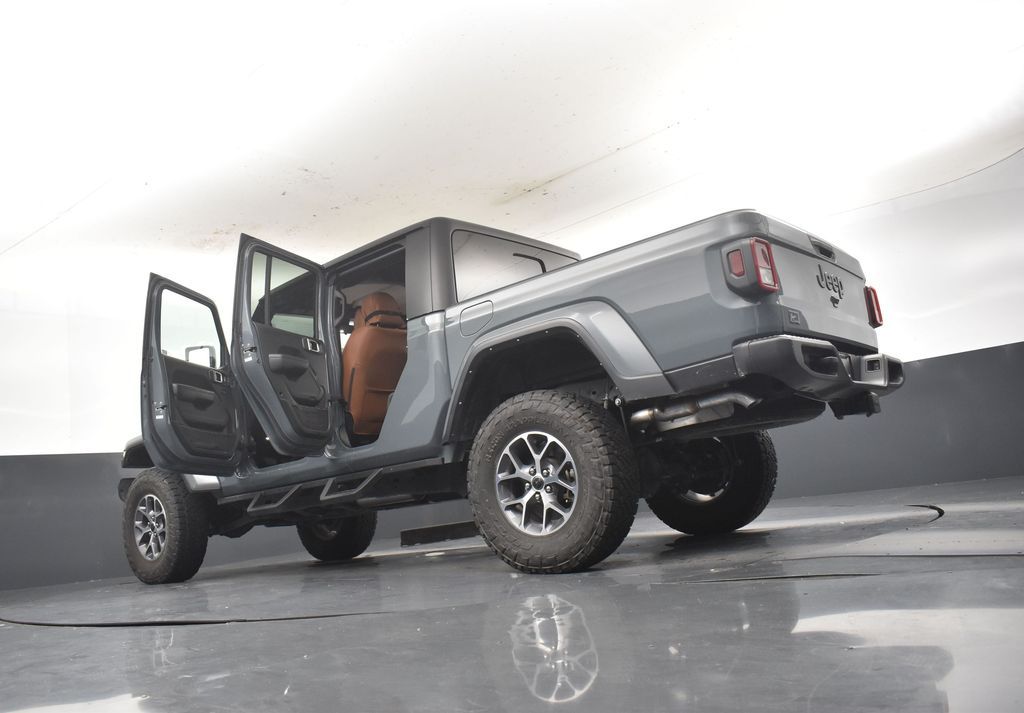 Used 2024 Jeep Gladiator Sport S For Sale in LaPlace, LA | Capital One ...