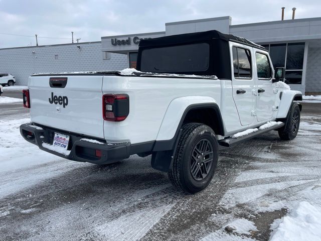 Used 2024 Jeep Gladiator Pickup with Rear View Camera For Sale in ...