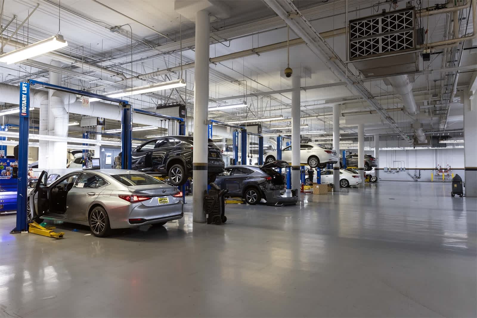 Used 2024 Toyota Camry SE For Sale in Los Angeles, CA | Capital One ...