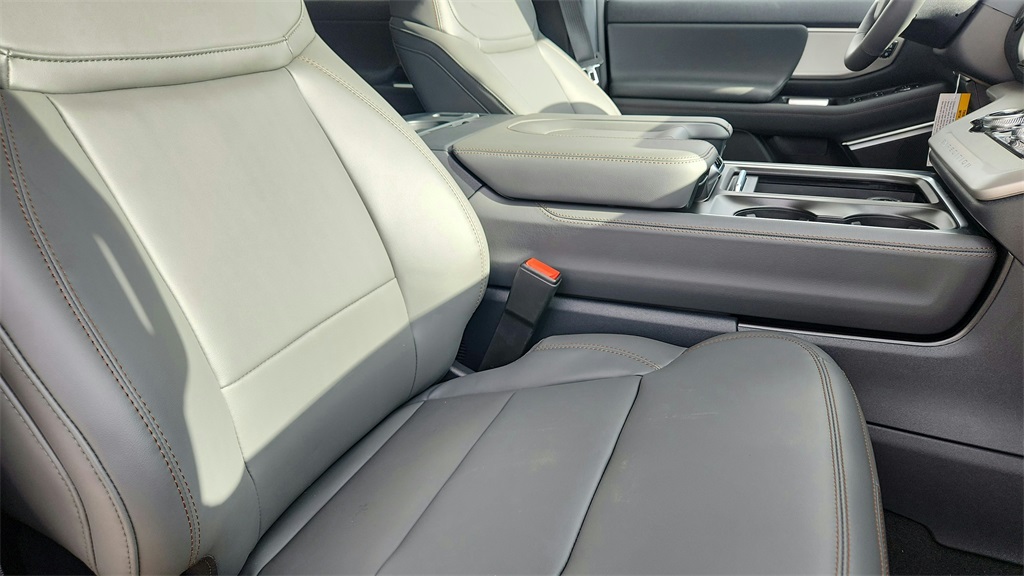 New 2025 Ford Expedition Active For Sale in Arlington, TX | Capital One ...