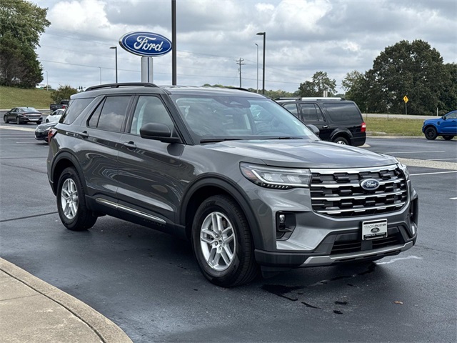 New 2025 Ford Explorer Active For Sale in Springfield, TN | Capital One Auto Navigator