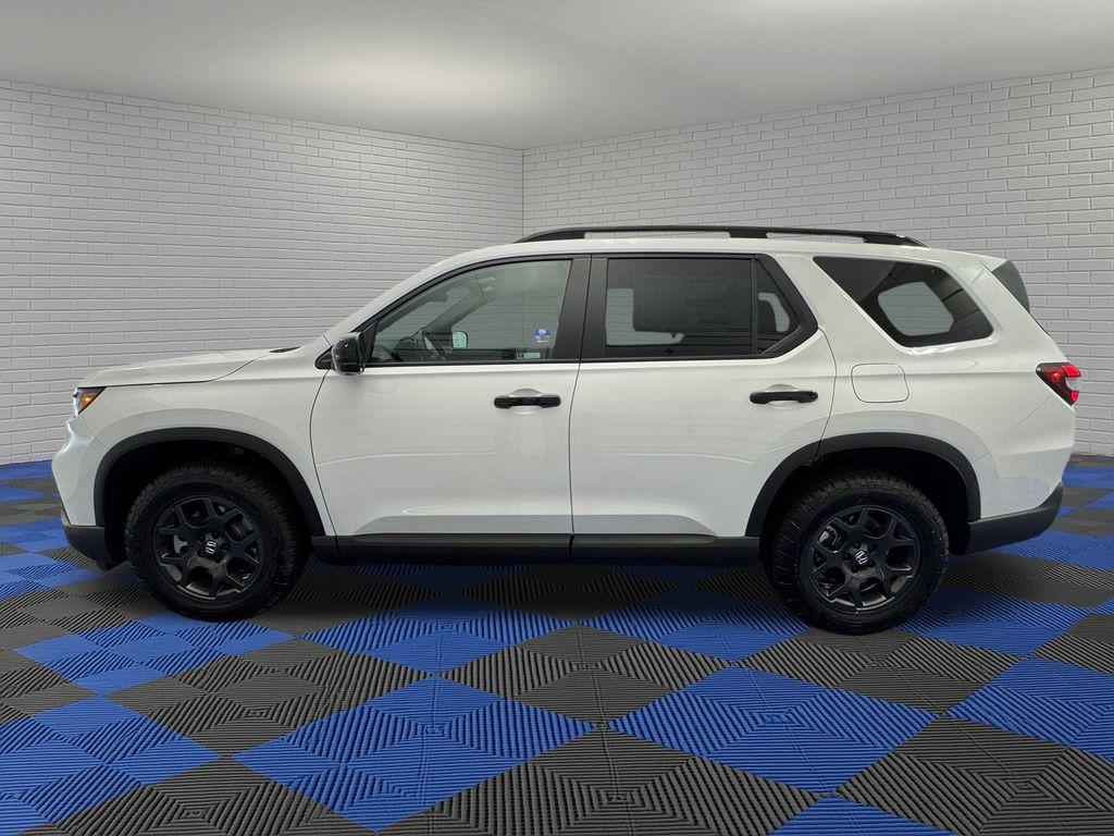 New 2025 Honda Pilot TrailSport For Sale in Reading, MA | Capital One ...