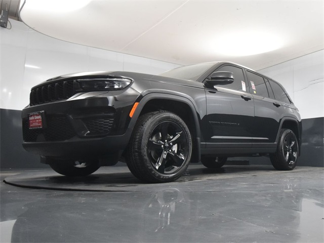 New 2025 Jeep Grand Cherokee Laredo For Sale in St. Louis, MO | Capital ...