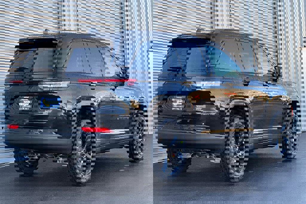 New 2025 Jeep Grand Cherokee Limited For Sale in Fresno, CA | Capital ...