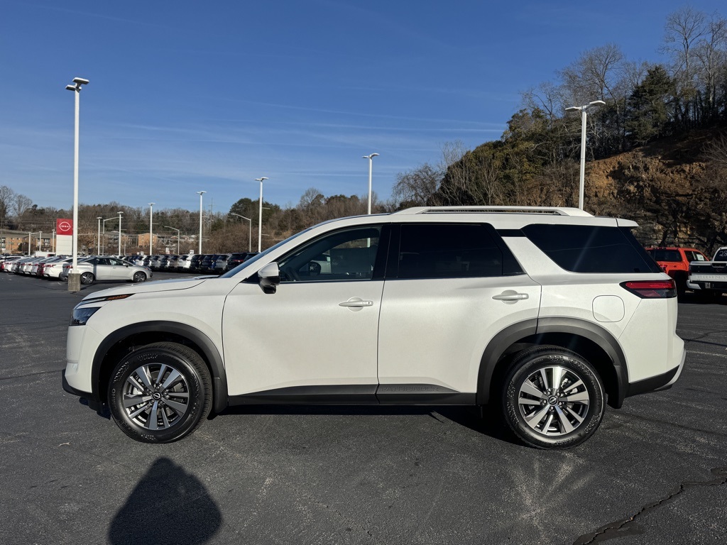 New 2025 Nissan Pathfinder SL For Sale in Danville, VA | Capital One ...