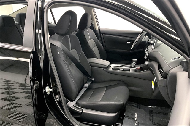 New 2025 Nissan Sentra SV For Sale in Herculaneum, MO | Capital One ...