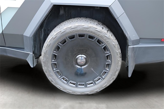 Used 2025 Tesla Cybertruck Base For Sale in Austin, TX | Capital One ...