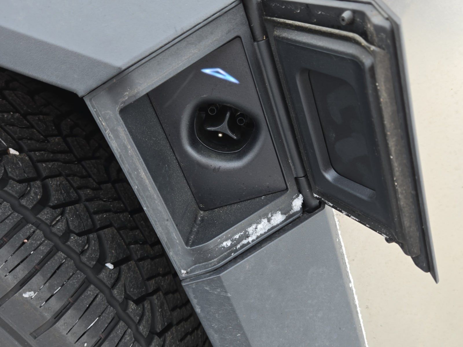 Used 2025 Tesla Cybertruck Base For Sale in Clarksville, IN | Capital ...