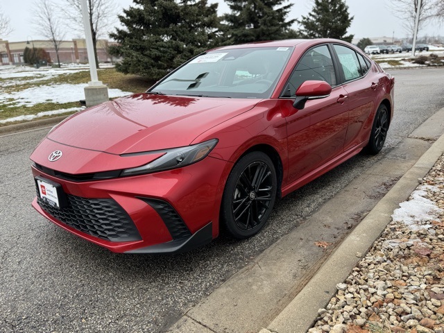 Certified Pre-owned 2025 Toyota Camry SE For Sale in Rochester, MN ...