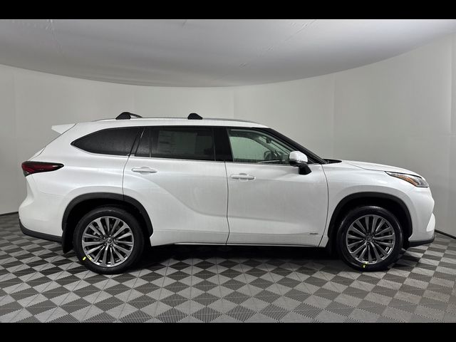 New Hybrid Toyota Highlander For Sale in Portland, OR | Auto Navigator