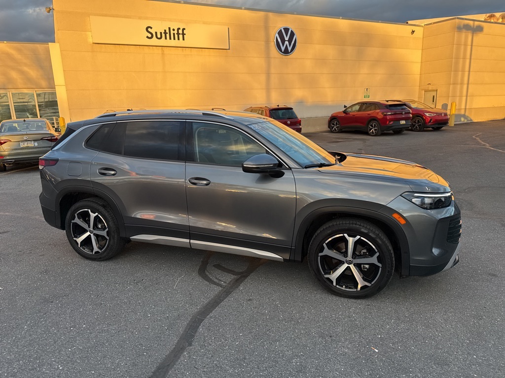 Certified Pre-owned 2025 Volkswagen Tiguan SE For Sale in Harrisburg ...