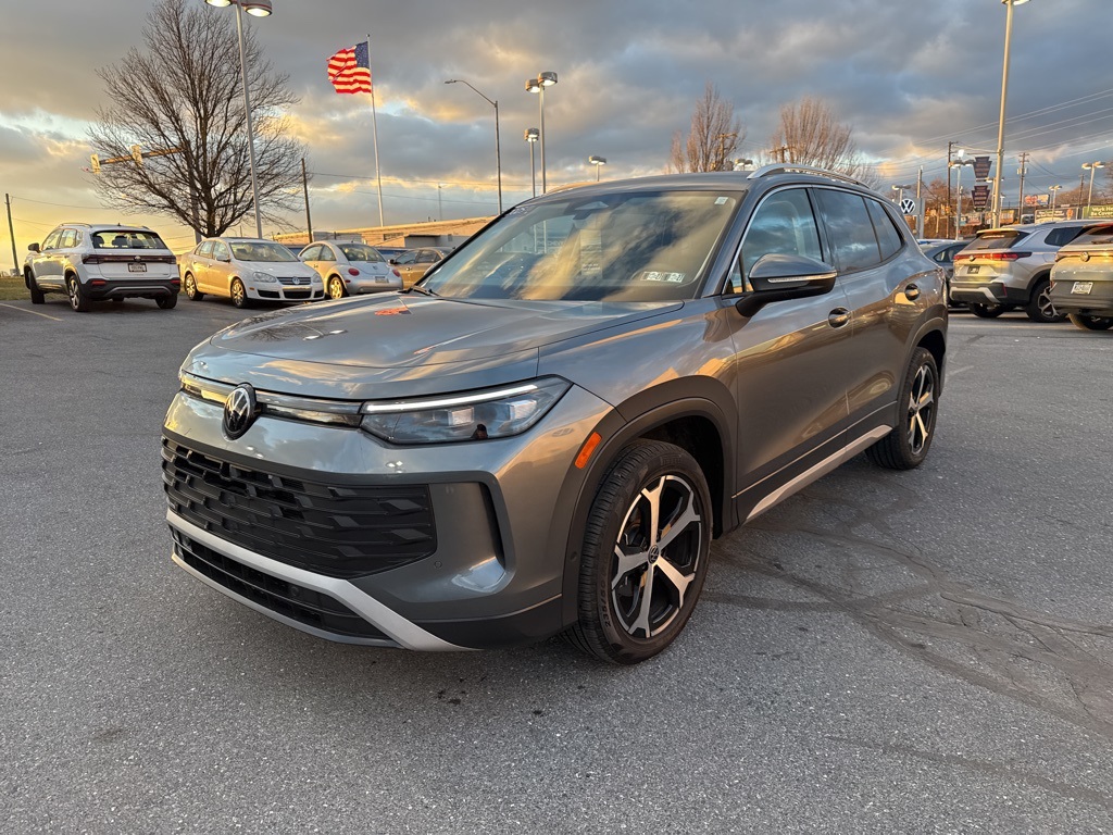 Certified Pre-owned 2025 Volkswagen Tiguan SE For Sale in Harrisburg ...