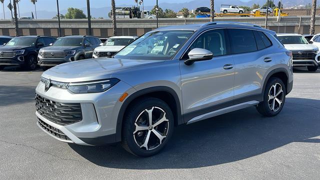 New 2025 Volkswagen Tiguan SE For Sale in Corona, CA | Capital One Auto ...