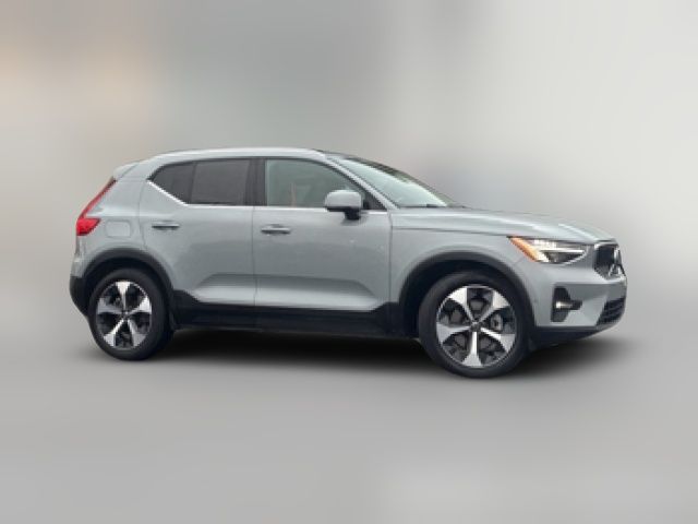 Used 2025 Volvo XC40 SUV For Sale in Springfield, OH | Auto Navigator
