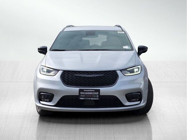 New 2026 Silver Chrysler Pacifica Minivan For Sale in San Jose, CA ...