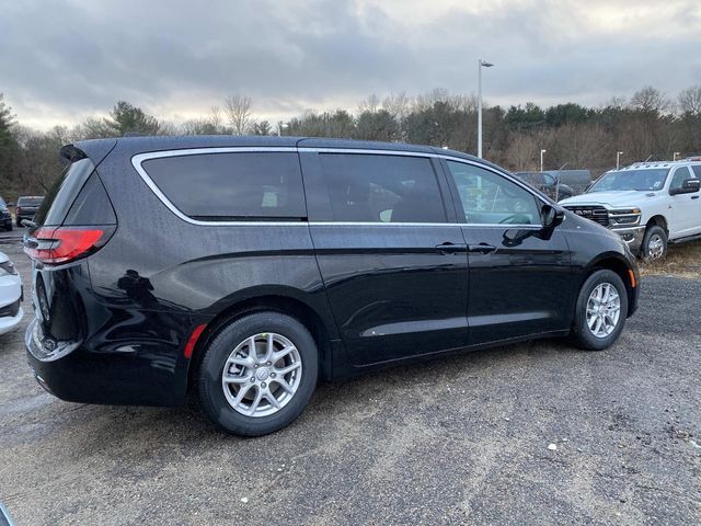 New 2026 Chrysler Pacifica For Sale in Raynham, MA | Auto Navigator
