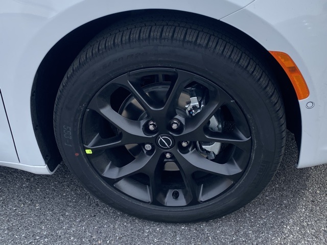 New 2026 Chrysler Pacifica Select For Sale in Gaithersburg, MD ...