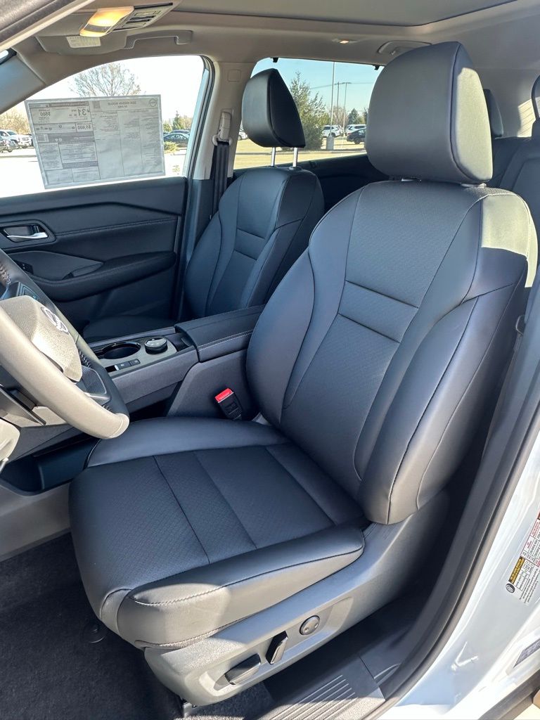 New 2026 Nissan Rogue SV For Sale in Kansas City, MO | Capital One Auto ...