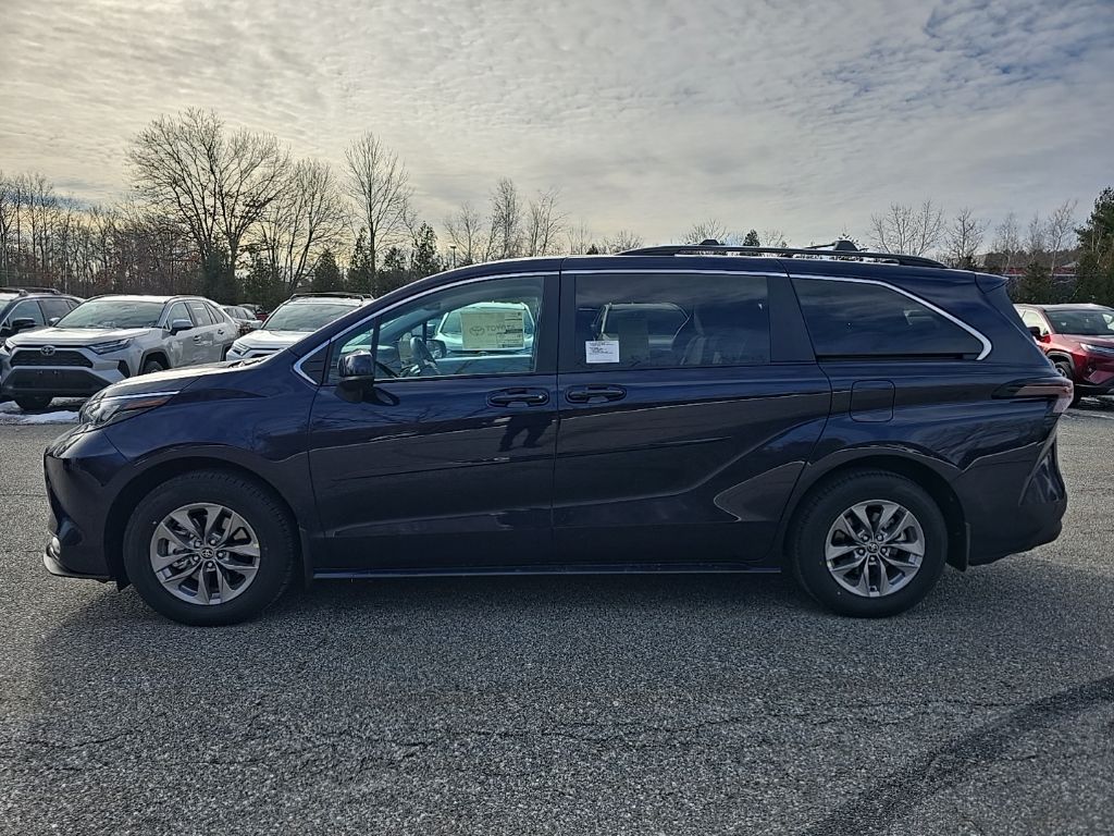 New 2026 Toyota Sienna LE For Sale in Tewksbury, MA | Capital One Auto ...