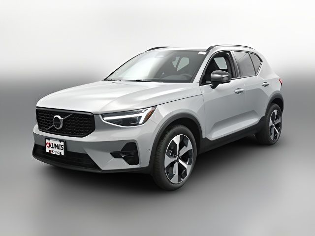 New 2026 Volvo XC40 SUV For Sale in Elgin, IL | Auto Navigator