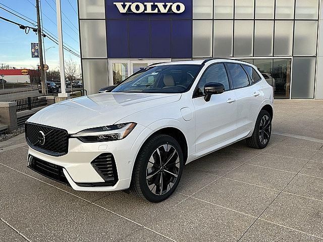 New 2026 Volvo XC60 Plug-In Hybrid Core For Sale in Kansas City, MO ...